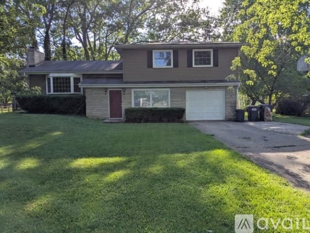4 BR, 3 BA Apartment 3620 Arlington Street, St. Joseph, MI 49085