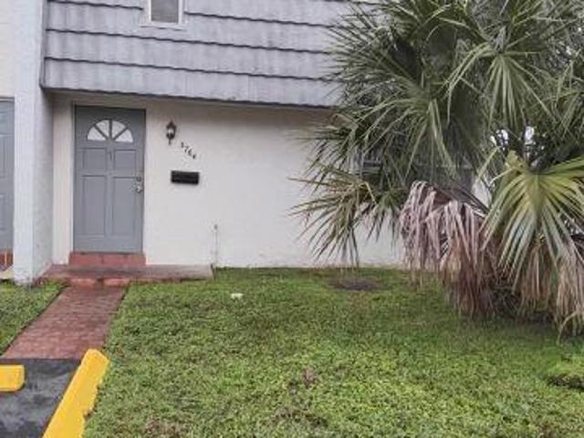 4 BR, 3 BA Apartment 3764 Northwest 21st Street, Lauderdale Lakes, FL 33311