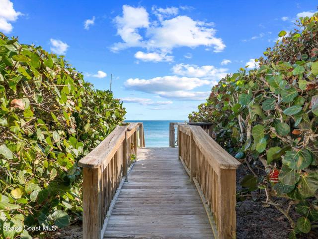 4 BR, 3 BA Apartment 379 Pentland Drive, Melbourne Beach, FL 32951