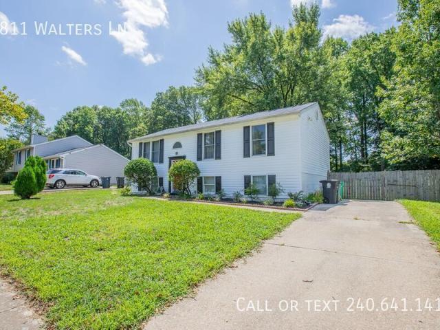 4 BR, 3 BA Apartment 3811 Walters Ln, District Heights, MD 20747