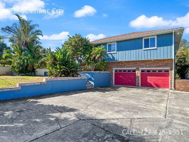 4 BR, 3 BA Apartment 3033 Pineview Dr, Holiday, FL 34691