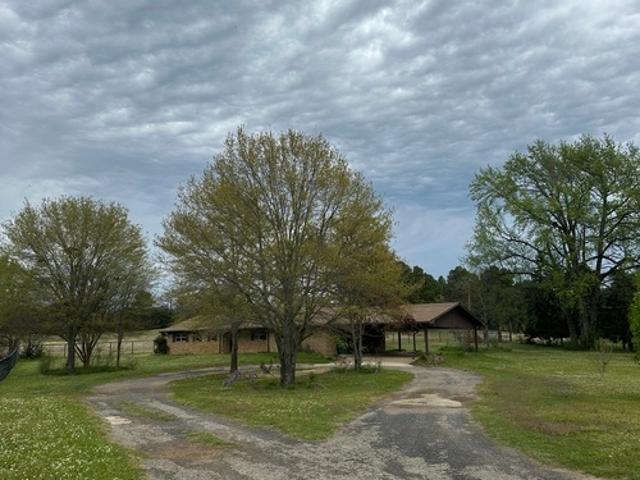 4 BR, 3 BA Apartment 3092 Apple Tree Rd, Gilmer, TX 75644