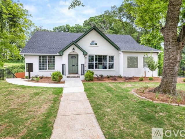 4 BR, 3 BA Apartment 311 Forrest Ave, Unit B, Gainesville, GA 30501