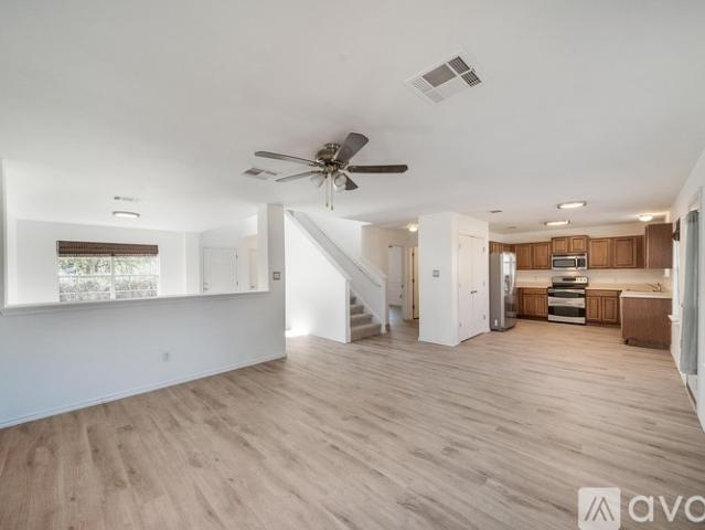 4 BR, 3 BA Apartment 314 Phillips Street, Hutto, TX 78634