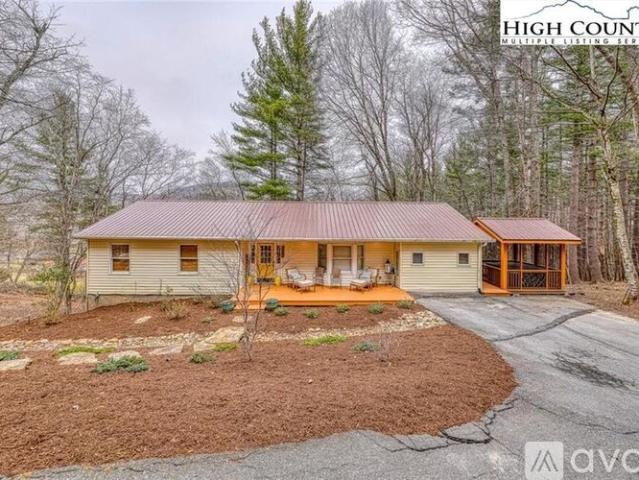 4 BR, 3 BA Apartment 321 Owens Drive, Boone, NC 28607