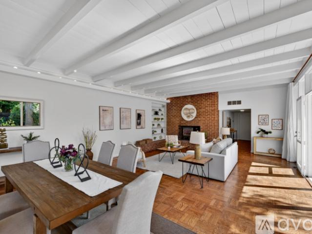4 BR, 3 BA Apartment 332 Trenton Way, Menlo Park, CA 94025