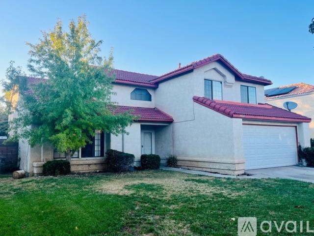 4 BR, 3 BA Apartment 44339 Fenner Ave, Lancaster, CA 93536