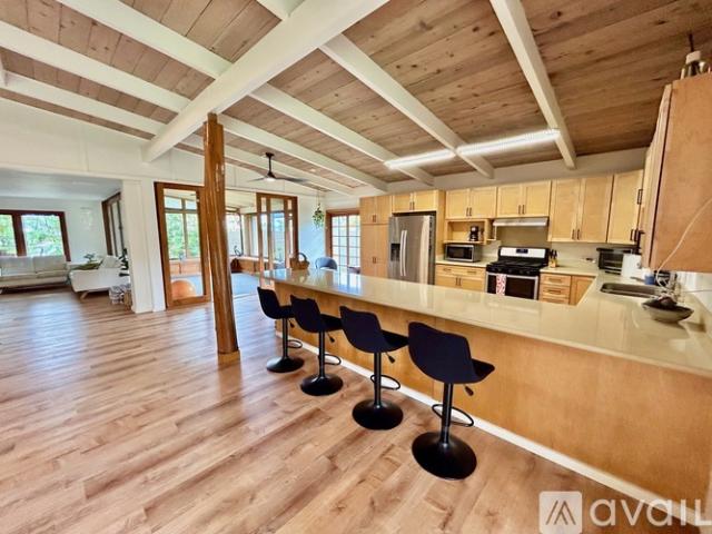 4 BR, 3 BA Apartment 44 513 Kaneohe Bay Dr, Kaneohe, HI 96744