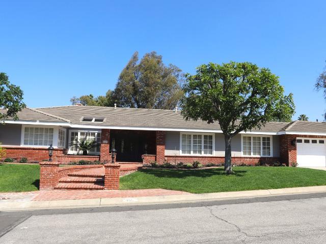 4 BR, 3 BA Apartment 460 S Bridge View Dr, Anaheim, CA 92808