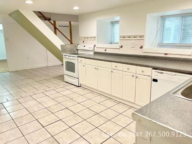 4 BR, 3 BA Apartment 4640 Sansom street, Philadelphia, PA 19139