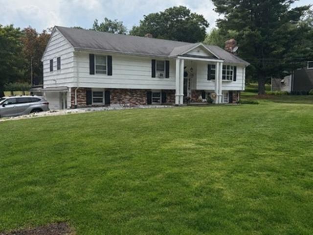 4 BR, 3 BA Apartment 4685 Madison Avenue, Trumbull, CT 06611