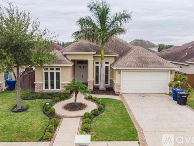 4 BR, 3 BA Apartment 4012 Tyler Avenue West, McAllen, TX 78503