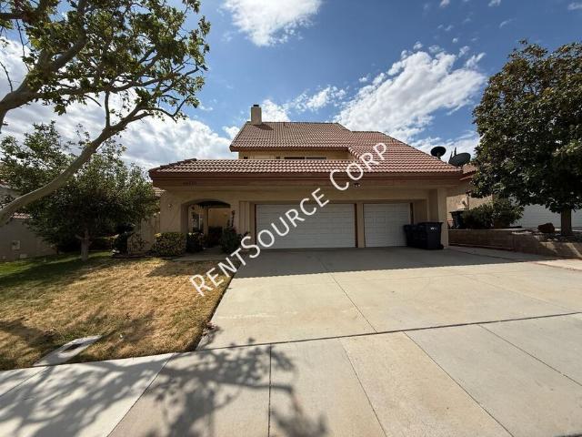 4 BR, 3 BA Apartment 40270 Homeridge Dr, Palmdale, CA 93551