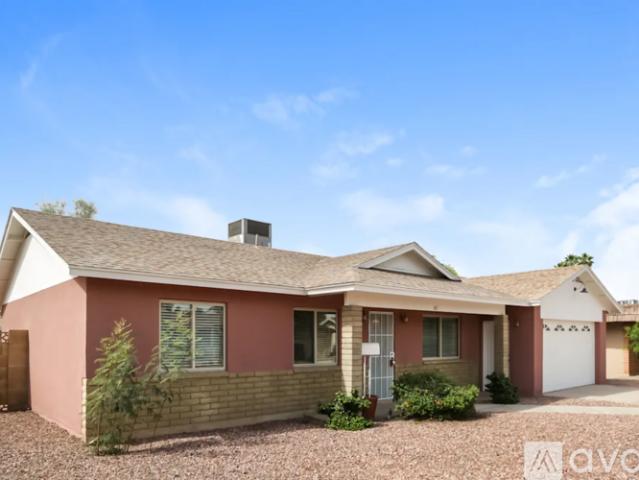 4 BR, 3 BA Apartment 402 E Fremont Dr, Tempe, AZ 85282