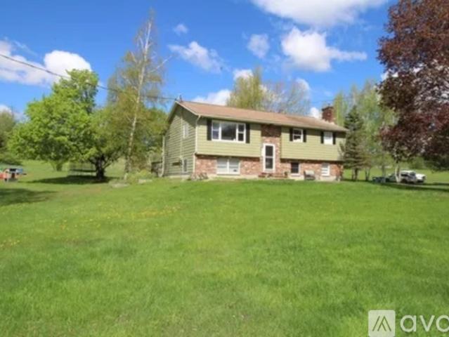 4 BR, 3 BA Apartment 413 River Road, Potsdam, NY 13676