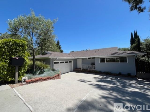 4 BR, 3 BA Apartment 420 Tamarac Drive, Pasadena, CA 91105