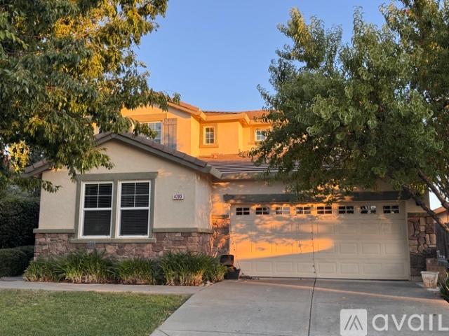 4 BR, 3 BA Apartment 4283 Borderlands Drive, Rancho Cordova, CA 95742