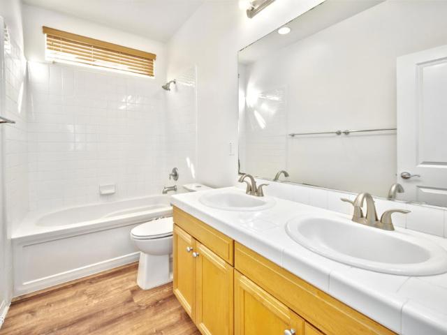 4 BR, 3 BA Apartment 428 Lakeview Court, Oxnard, CA 93036