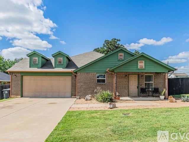 4 BR, 3 BA Apartment 4362 Green Acres Circle, Arlington, TX 76017