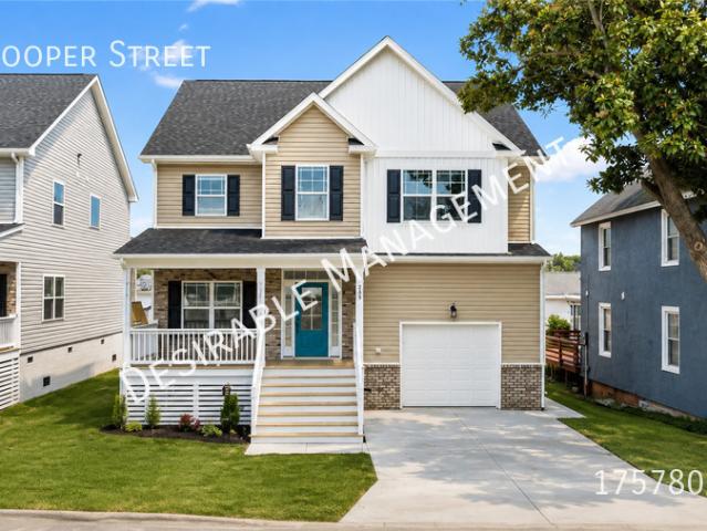 4 BR, 3 BA Apartment 439 Cooper Street, Hampton, VA 23669