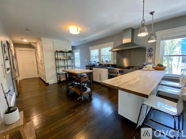 4 BR, 3 BA Apartment 55 Eliot Crescent, Unit 2, Brookline, MA 02467