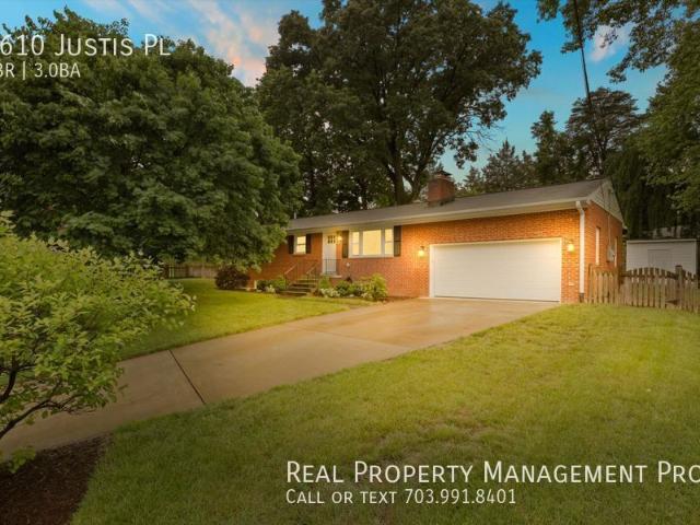 4 BR, 3 BA Apartment 5610 Justis Pl, Alexandria, VA 22310