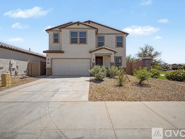 4 BR, 3 BA Apartment 5737 West Getty Drive, Phoenix, AZ 85043