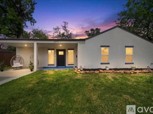 4 BR, 3 BA Apartment 5207 Enyart St, Houston, TX 77021