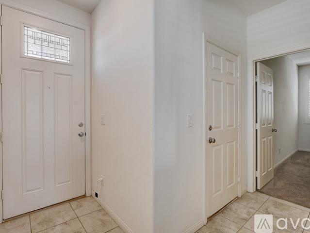 4 BR, 3 BA Apartment 6458 Blue Ember Ave, Las Vegas, NV 89130