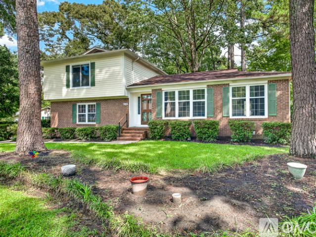 4 BR, 3 BA Apartment 614 Clover Dr, Jacksonville, NC 28546