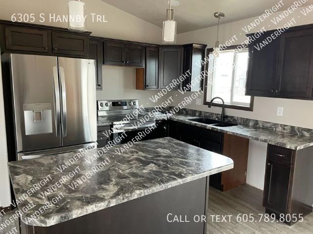 4 BR, 3 BA Apartment 6305 S Hannby Trl, Sioux Falls, SD 57106