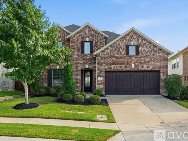 4 BR, 3 BA Apartment 7452 Reverchon Dr, Irving, TX 75063