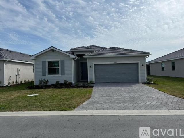 4 BR, 3 BA Apartment 7913 Lakes Edge Ln, Port Charlotte, FL 33981