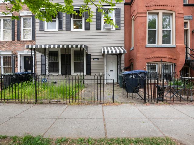4 BR, 3 BA Apartment 709 13th St NE, Washington, DC 20002