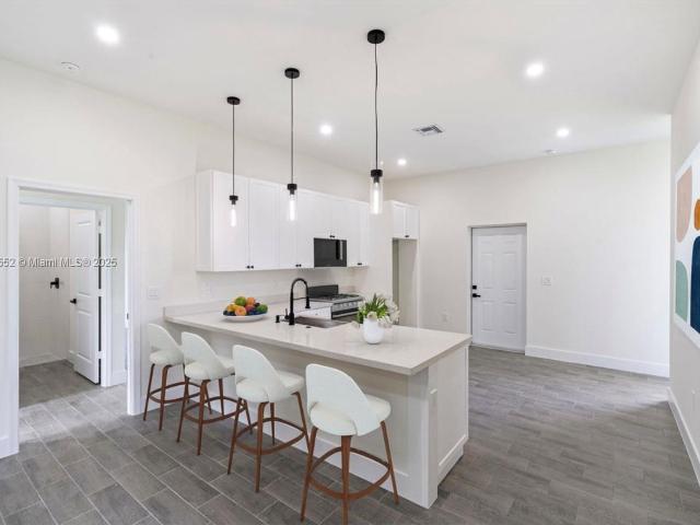 4 BR, 3 BA Apartment 710 Peacock Avenue, Lehigh Acres, FL 33974