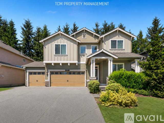 4 BR, 3 BA Apartment 717 170th Pl SW, Lynnwood, WA 98037