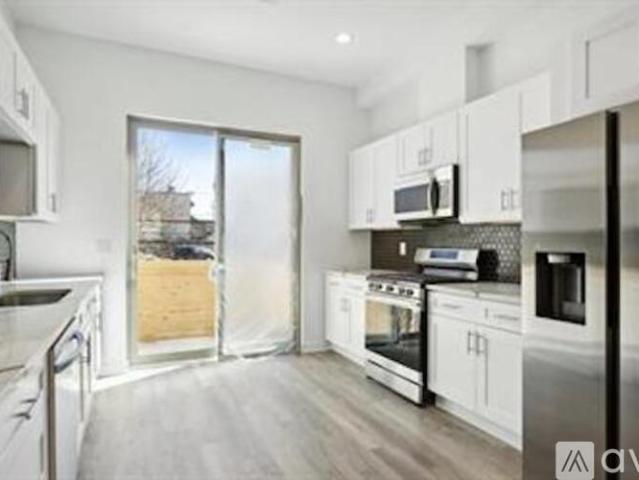 4 BR, 3 BA Apartment 721 N Dekalb St, Philadelphia, PA 19104