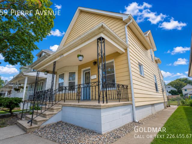 4 BR, 3 BA Apartment 859 Pierre Avenue, Windsor, ON N9A 2K6