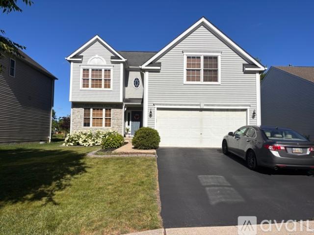 4 BR, 3 BA Apartment 8895 Emerald Hill Dr, Unit 0, Lewis Center, OH 43035