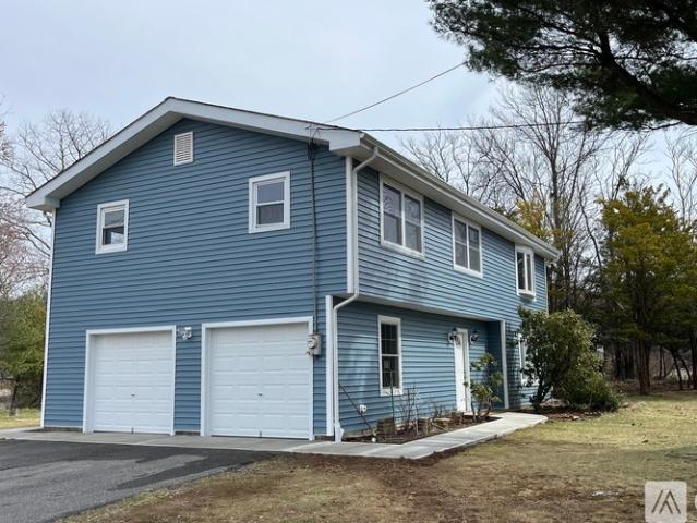 4 BR, 3 BA Apartment 968 Preakness Ave, Wayne, NJ 07470