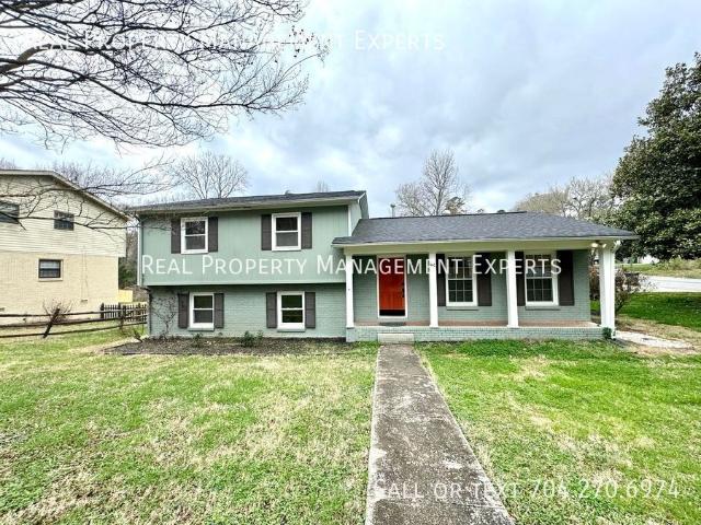 4 BR, 3 BA Apartment 900 Tally Ho Ct, Charlotte, NC 28212