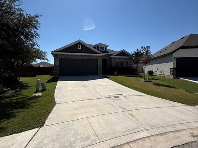 4 BR, 3 BA Apartment 908 Ulster, New Braunfels, TX 78130