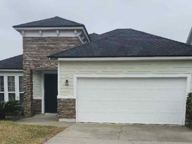 4 BR, 3 BA in Harbor Concourse