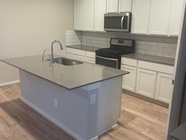 4 BR, 3 BA in Lakeview Retreat