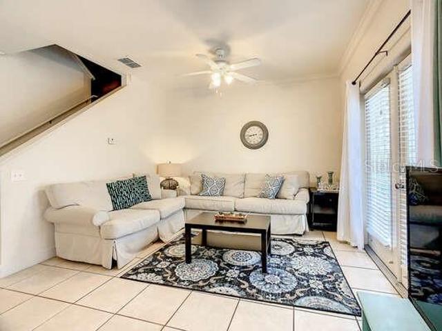 4 BR, 3 BA in Lucaya Village