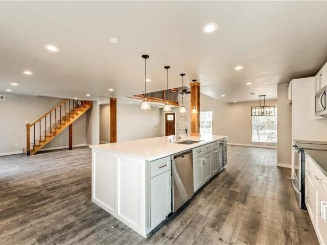 4 BR, 3 BA in Northwest Dallas