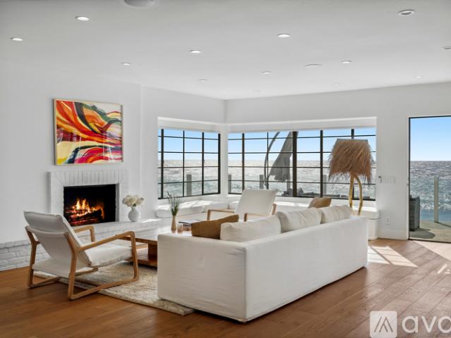 4 BR, 4.5 BA Apartment 31500 Victoria Point Rd, Malibu, CA 90265