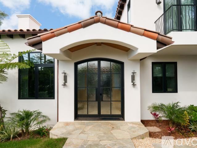 4 BR, 4.5 BA Apartment 7769 Prospect Place, San Diego, CA 92037