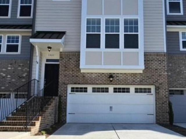 4 Br, 4 bath, Townhouse/Brownstone/RowHouse 1025 Lathrop Ln