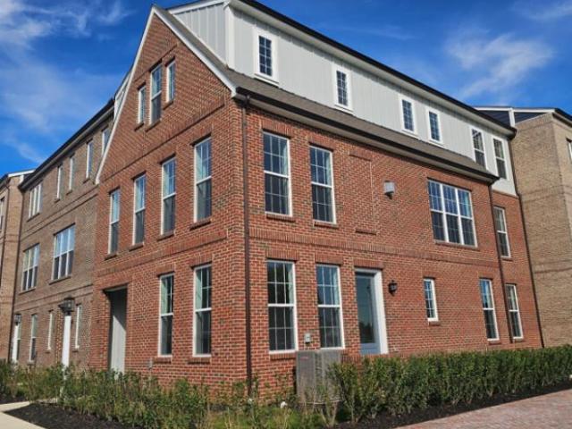 4 Br, 4 bath, Townhouse/Brownstone/RowHouse 114 Main St